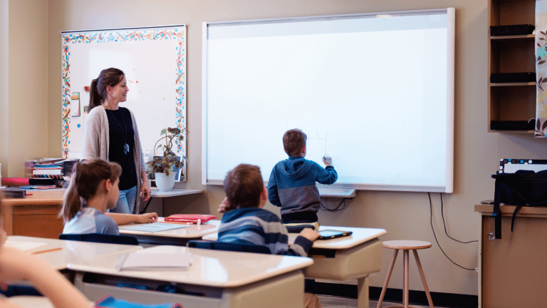 9 Benefits of Interactive Whiteboards in the Classroom